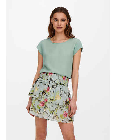 Καλοκαιρινά, φλοράλ, μίνι γυναικεία μπλουζάκια και τοπ | 70 προϊόντα - GLAMI.gr