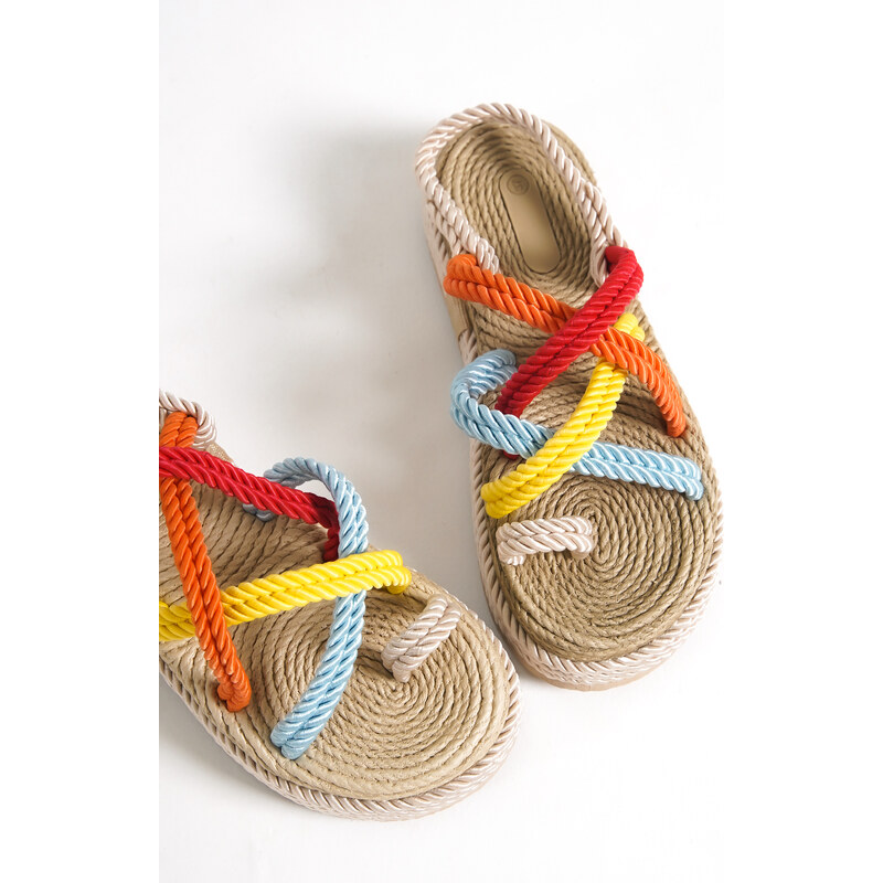 Capone Outfitters Γυναικεία πέδιλα Wedge Heel String - GLAMI.gr