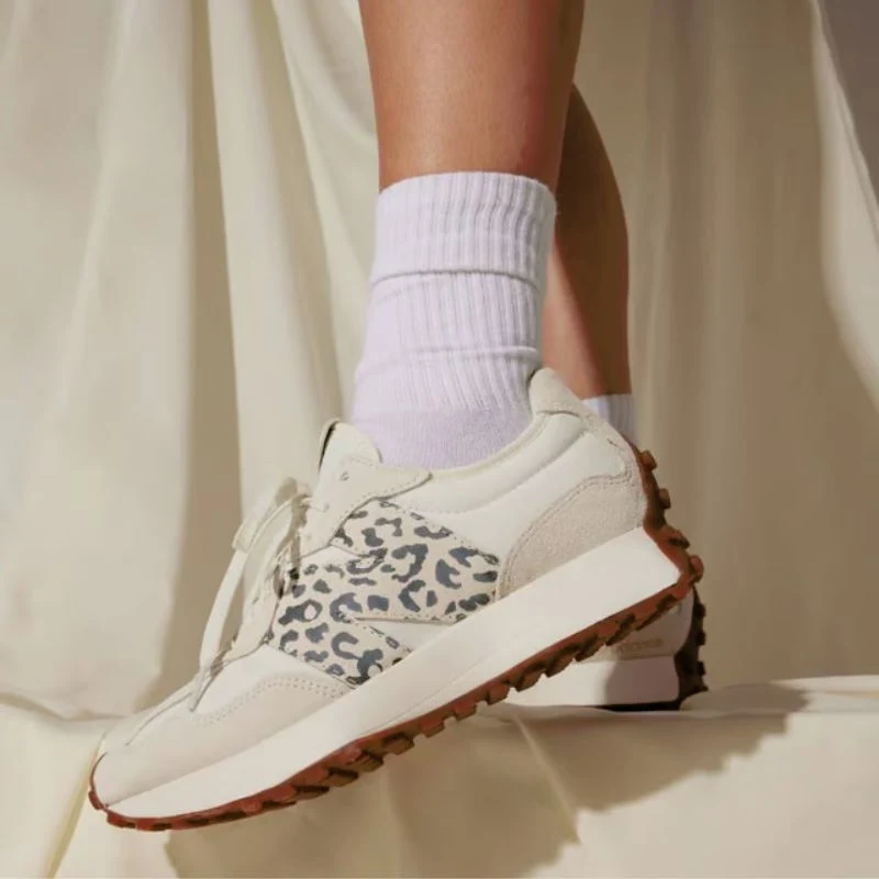 Sneaker New Balance 327 WS327PJ Μπεζ - GLAMI.gr