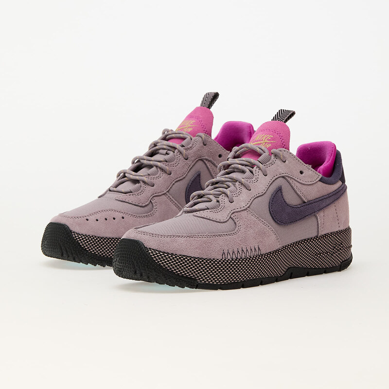 Nike W Air Force 1 Wild Lt Violet Ore/ Dark Raisin-Hyper Magenta - GLAMI.gr